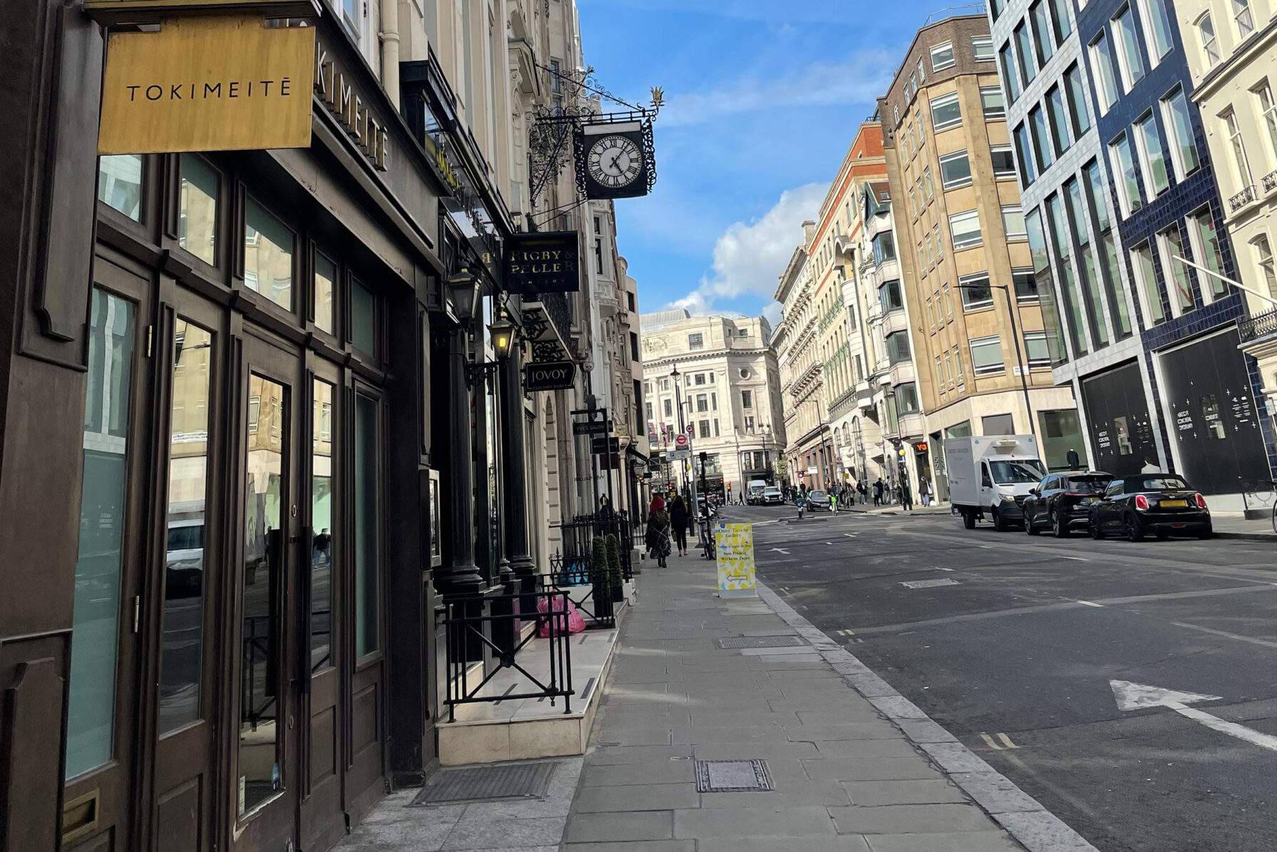 Vashti Boutique | Strike Locations | Robert Galbraith